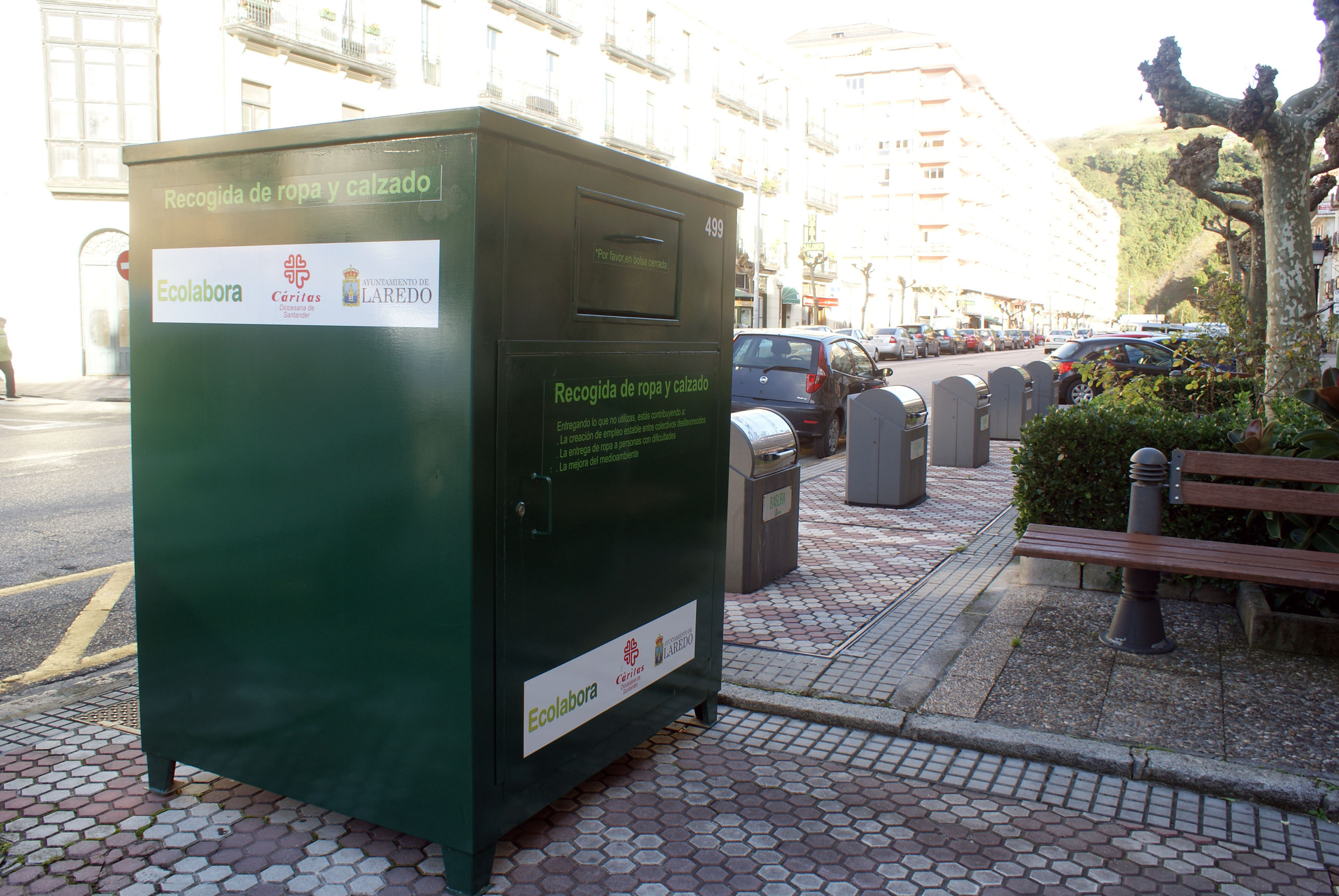 :: EL AYUNTAMIENTO INSTALA CINCO CONTENEDORES PARA LA RECOGIDA DE ROPA ...