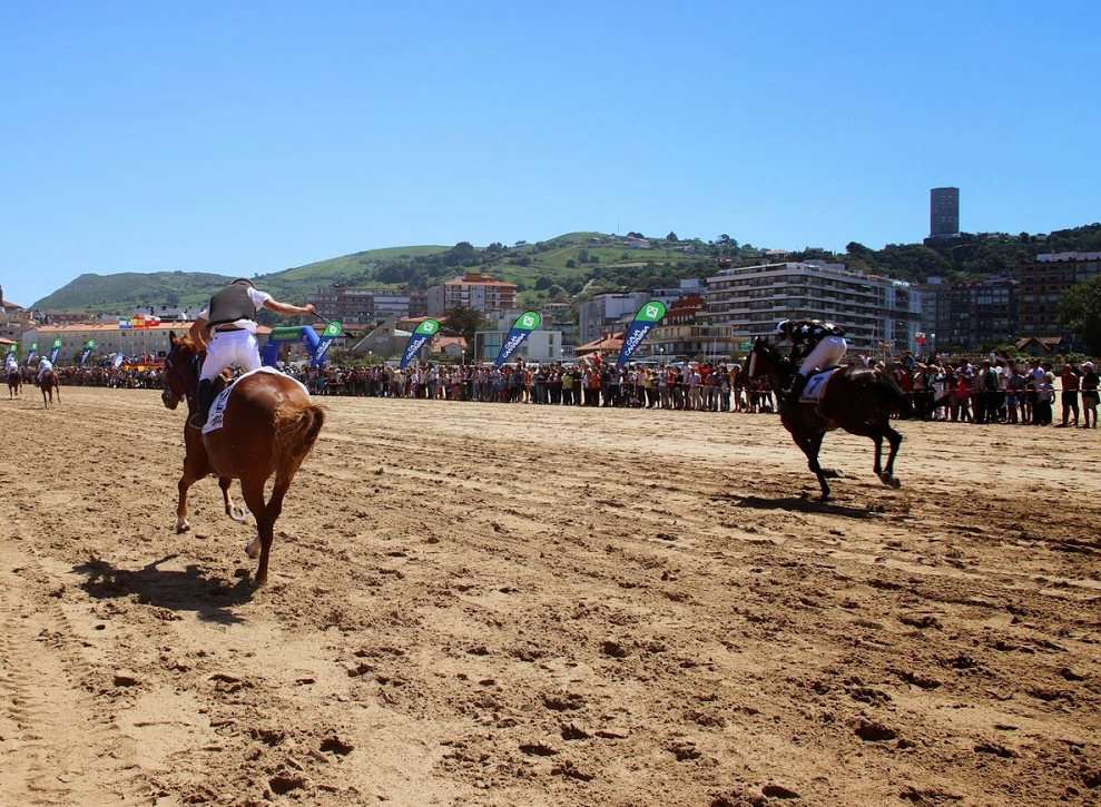 :: Este fin de semana Laredo celebra su XXIV Derby Playa Salvé ...
