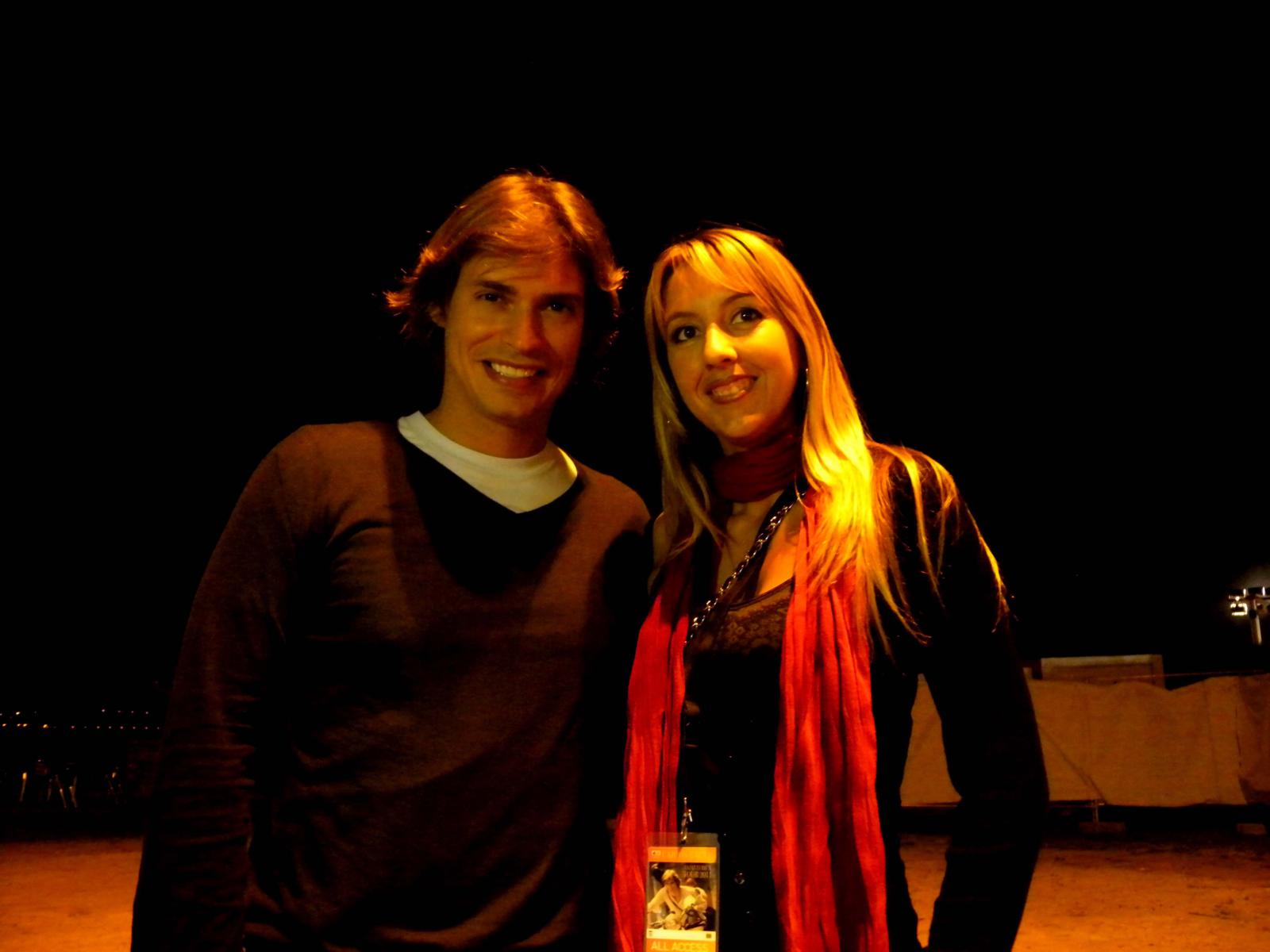 :: LAURA RECIO ACERCA LA BATALLA DE FLORES DE LAREDO A CARLOS BAUTE ...